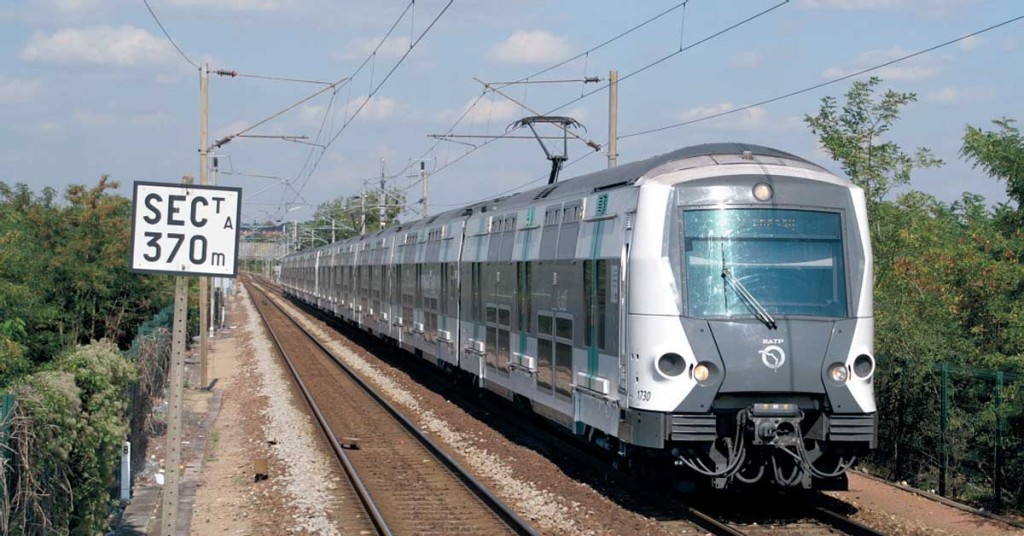 Le RER A entièrement en rames à deux niveaux - Rail Passion