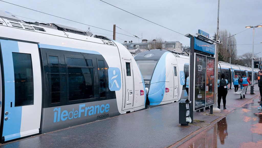 Le Francilien aux couleurs de la région - Rail Passion