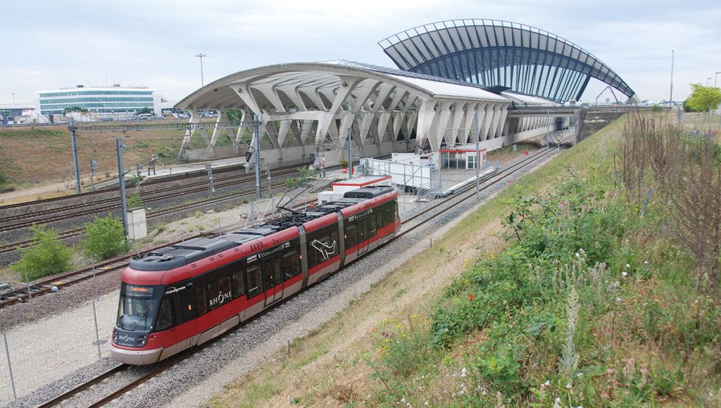 Rhônexpress fête son 10 000 000e voyageur - Rail Passion