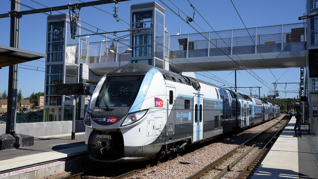 Le Regio 2N arrive sur le RER D - Rail Passion