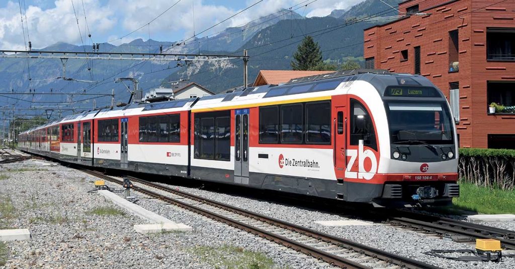 train-direct-IR-2925-Lucerne-Interlaken-Est - Rail Passion